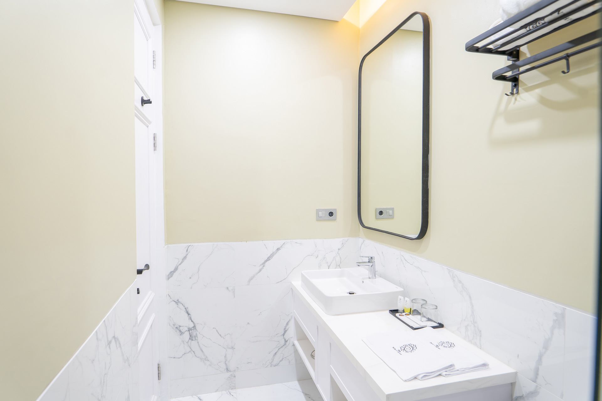 Suite Room - The Difan Hotel